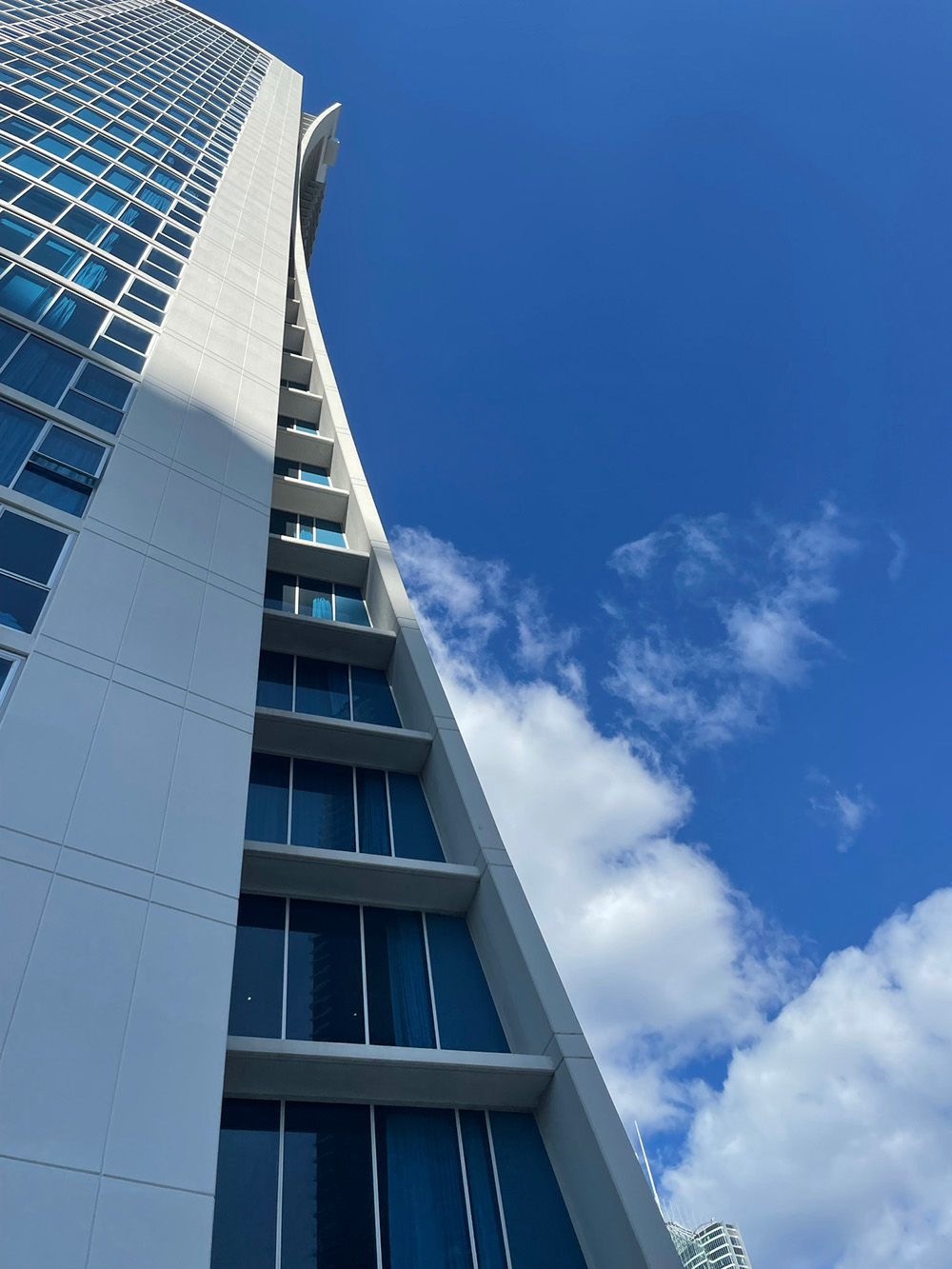 Hilton Hotel, Orchid Ave, Surfers - Performance Painting